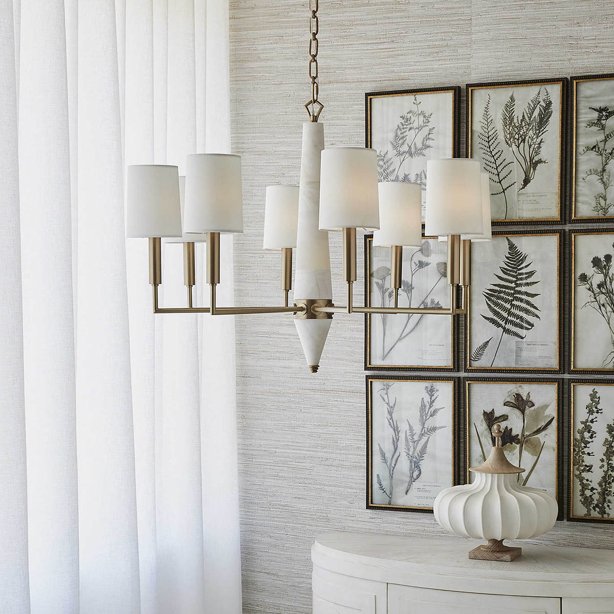 Gathering 8 lt chandelier- Uttermost